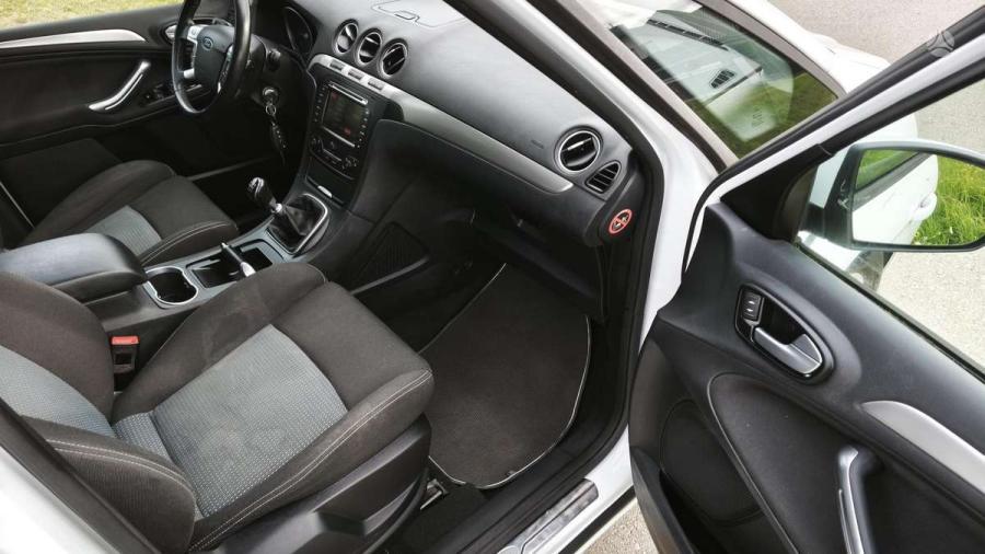 Balts Ford S-Max 2012 Šauļi, ar dzinēja tilpumu 1.60 L un nobraukumu 216 tūkst. km par 4990 €, foto 26 vietnē AUTOMOTO.COM.LV