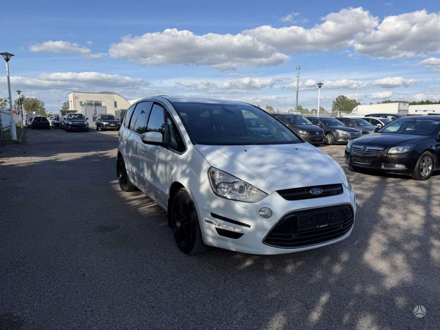 White Ford S-Max 2012 in Marijampole, with an engine capacity of 1.60 L and mileage of 196 thousand km for 4350 €, photo 4 on AUTOMOTO.COM.LV