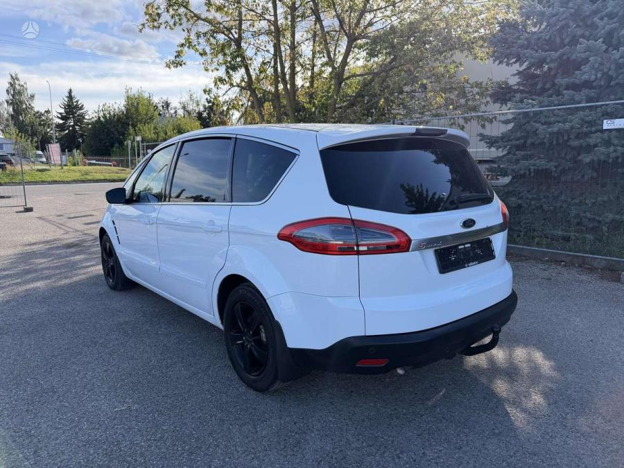White Ford S-Max 2012 in Marijampole, with an engine capacity of 1.60 L and mileage of 196 thousand km for 4350 €, photo 7 on AUTOMOTO.COM.LV