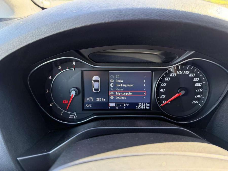 White Ford S-Max 2012 in Marijampole, with an engine capacity of 1.60 L and mileage of 196 thousand km for 4350 €, photo 11 on AUTOMOTO.COM.LV