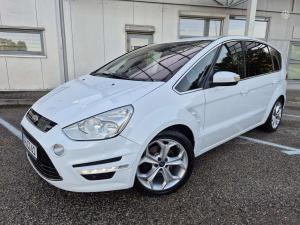 White Ford S-Max 2012 in Jonava, with an engine capacity of 2.20 L and mileage of 285 thousand km for 5999 €, photo 5 on AUTOMOTO.COM.LV
