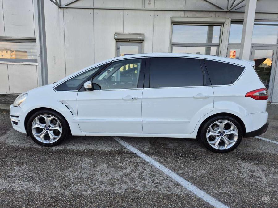 White Ford S-Max 2012 in Jonava, with an engine capacity of 2.20 L and mileage of 285 thousand km for 5999 €, photo 7 on AUTOMOTO.COM.LV