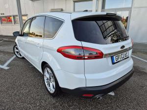 White Ford S-Max 2012 in Jonava, with an engine capacity of 2.20 L and mileage of 285 thousand km for 5999 €, photo 9 on AUTOMOTO.COM.LV