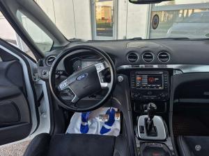 White Ford S-Max 2012 in Jonava, with an engine capacity of 2.20 L and mileage of 285 thousand km for 5999 €, photo 19 on AUTOMOTO.COM.LV