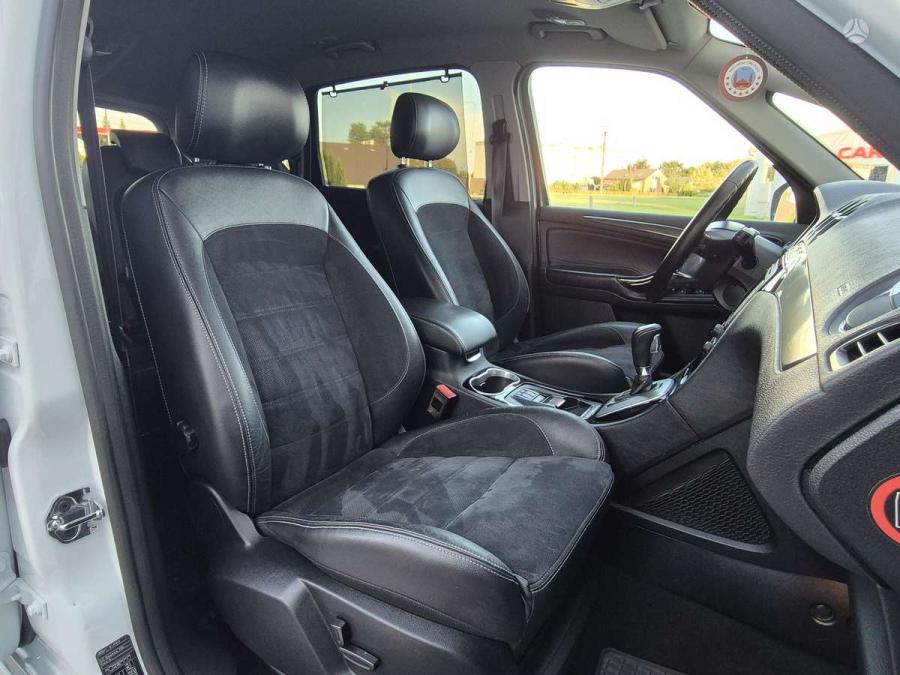 White Ford S-Max 2012 in Jonava, with an engine capacity of 2.20 L and mileage of 285 thousand km for 5999 €, photo 27 on AUTOMOTO.COM.LV