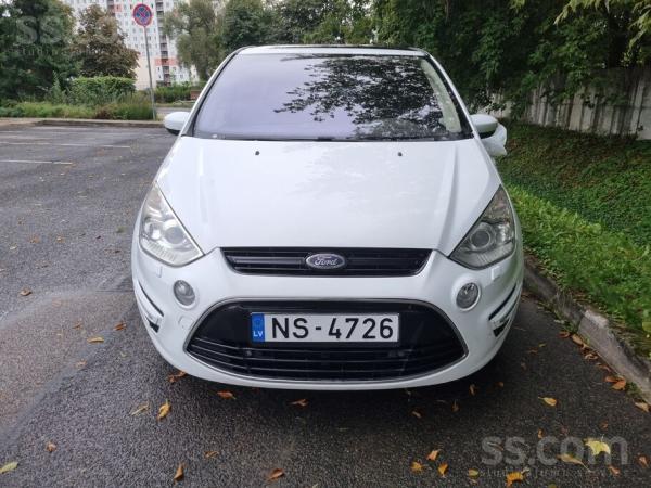 White Ford S-Max 2012 in Riga, with an engine capacity of 2.00 L and mileage of 223 thousand km for 4000 €, photo 3 on AUTOMOTO.COM.LV