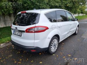 White Ford S-Max 2012 in Riga, with an engine capacity of 2.00 L and mileage of 223 thousand km for 4000 €, photo 5 on AUTOMOTO.COM.LV