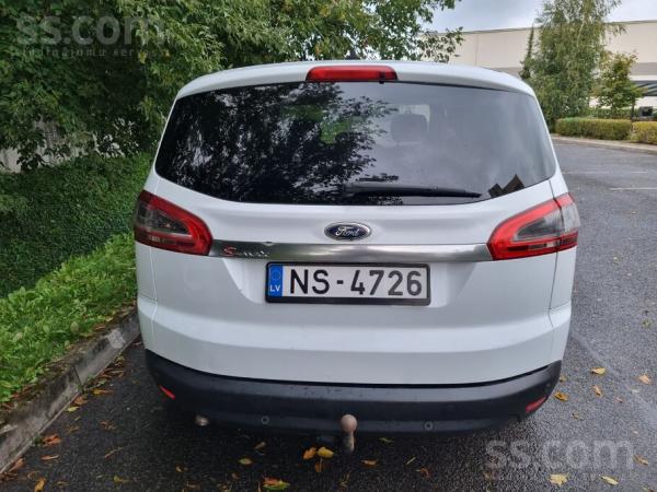White Ford S-Max 2012 in Riga, with an engine capacity of 2.00 L and mileage of 223 thousand km for 4000 €, photo 6 on AUTOMOTO.COM.LV
