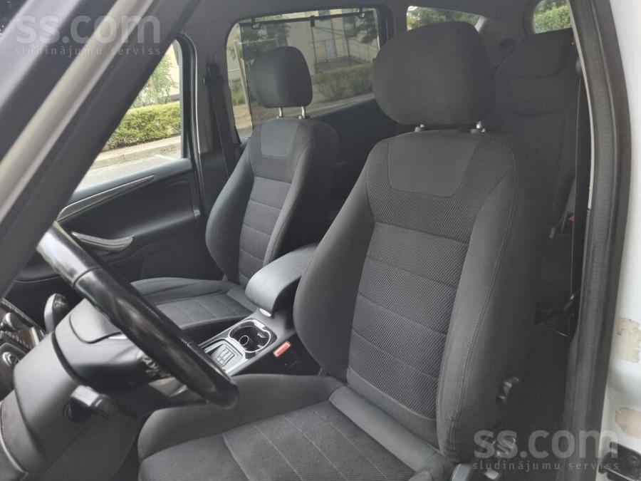 White Ford S-Max 2012 in Riga, with an engine capacity of 2.00 L and mileage of 223 thousand km for 4000 €, photo 10 on AUTOMOTO.COM.LV