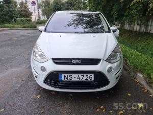 White Ford S-Max 2012 in Riga, with an engine capacity of 2.00 L and mileage of 213 thousand km for 3600 €, photo 3 on AUTOMOTO.COM.LV