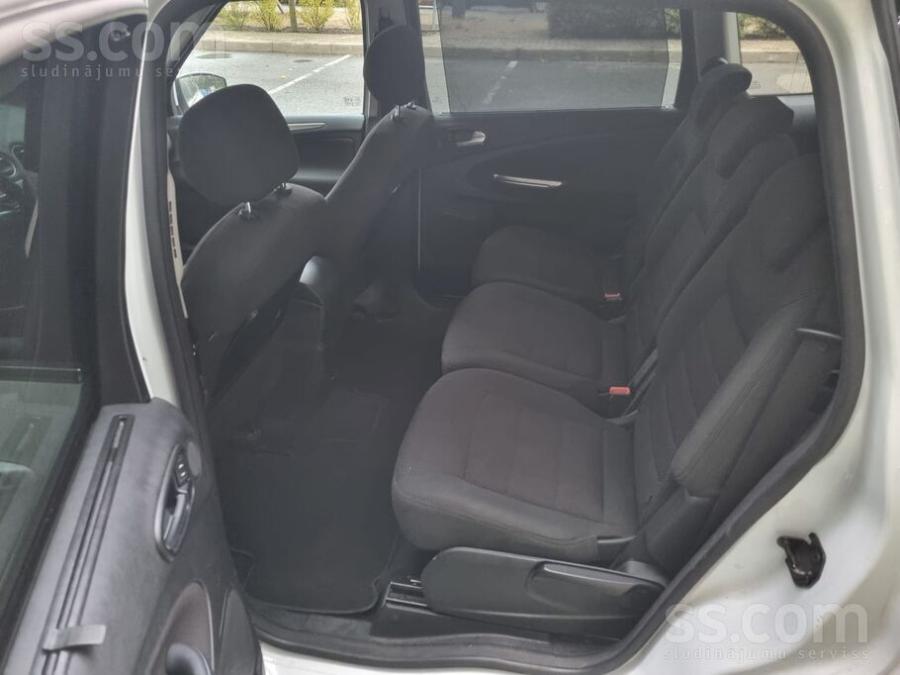 White Ford S-Max 2012 in Riga, with an engine capacity of 2.00 L and mileage of 213 thousand km for 3600 €, photo 11 on AUTOMOTO.COM.LV