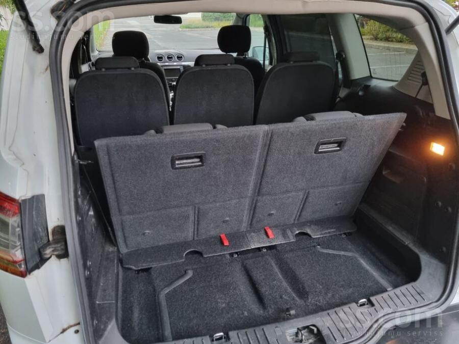 White Ford S-Max 2012 in Riga, with an engine capacity of 2.00 L and mileage of 213 thousand km for 3600 €, photo 14 on AUTOMOTO.COM.LV