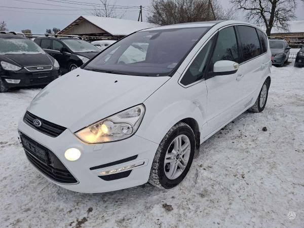 White Ford S-Max 2013 in Pasvalys, with an engine capacity of 2.00 L and mileage of 268 thousand km for 3850 €, photo 2 on AUTOMOTO.COM.LV