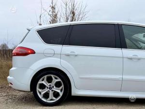 White Ford S-Max 2013 in Siauliai, with an engine capacity of 2.00 L and mileage of 269 thousand km for 8950 €, photo 9 on AUTOMOTO.COM.LV