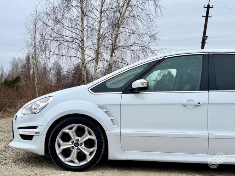 White Ford S-Max 2013 in Siauliai, with an engine capacity of 2.00 L and mileage of 269 thousand km for 8950 €, photo 11 on AUTOMOTO.COM.LV