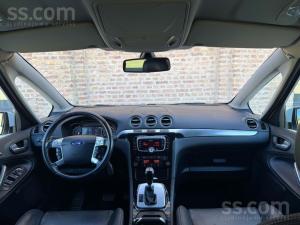 White Ford S-Max 2013 in Riga, with an engine capacity of 2.00 L and mileage of 311 thousand km for 3900 €, photo 8 on AUTOMOTO.COM.LV
