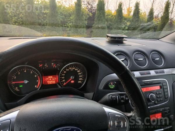 White Ford S-Max 2013 in Ventspils, with an engine capacity of 2.00 L and mileage of 364 thousand km for 1999 €, photo 5 on AUTOMOTO.COM.LV