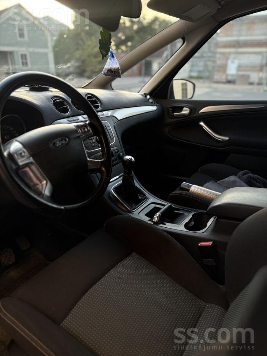 Balts Ford S-Max 2013 Kuldīga, ar dzinēja tilpumu 2.00 L un nobraukumu 0 tūkst. km par 4500 €, foto 11 vietnē AUTOMOTO.COM.LV