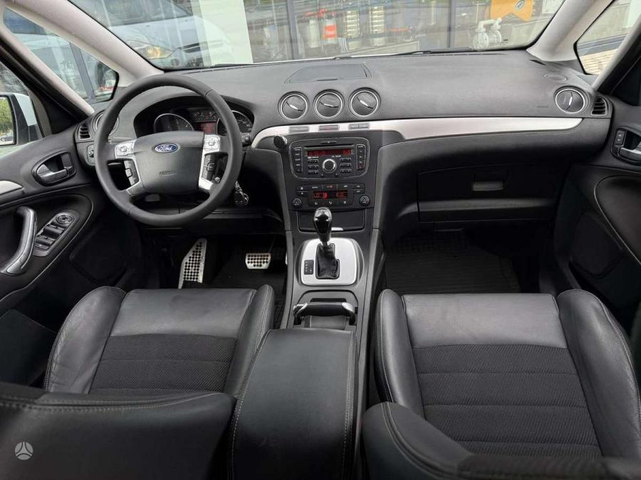 White Ford S-Max 2013 in Klaipeda, with an engine capacity of 0.00 L and mileage of 274 thousand km for 4400 €, photo 9 on AUTOMOTO.COM.LV