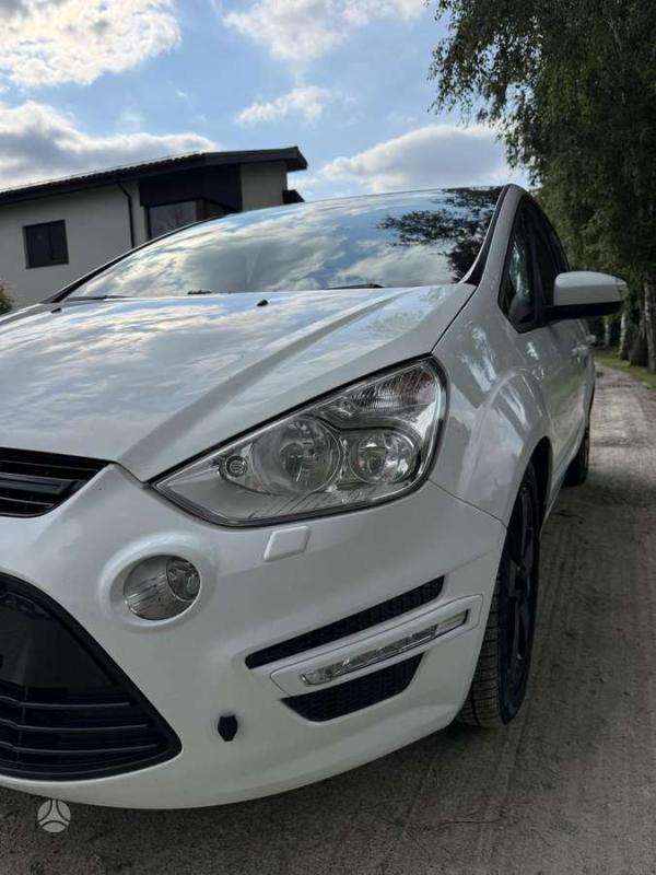 Balts Ford S-Max 2013 Šauļi, ar dzinēja tilpumu 2.00 L un nobraukumu 272 tūkst. km par 5500 €, foto 2 vietnē AUTOMOTO.COM.LV