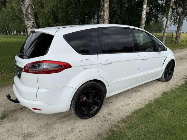 Balts Ford S-Max 2013 Šauļi, ar dzinēja tilpumu 2.00 L un nobraukumu 272 tūkst. km par 5500 €, foto 5 vietnē AUTOMOTO.COM.LV
