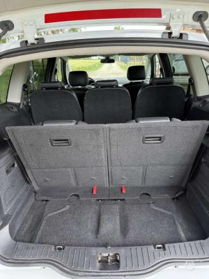 Balts Ford S-Max 2013 Šauļi, ar dzinēja tilpumu 2.00 L un nobraukumu 272 tūkst. km par 5500 €, foto 13 vietnē AUTOMOTO.COM.LV