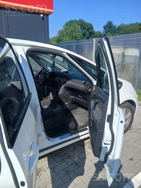 Balts Ford S-Max 2013 Rīga, ar dzinēja tilpumu 2.00 L un nobraukumu 363 tūkst. km par 2700 €, foto 9 vietnē AUTOMOTO.COM.LV