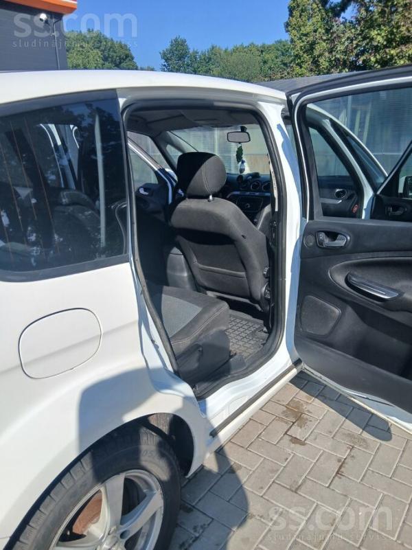 Balts Ford S-Max 2013 Rīga, ar dzinēja tilpumu 2.00 L un nobraukumu 363 tūkst. km par 2700 €, foto 10 vietnē AUTOMOTO.COM.LV