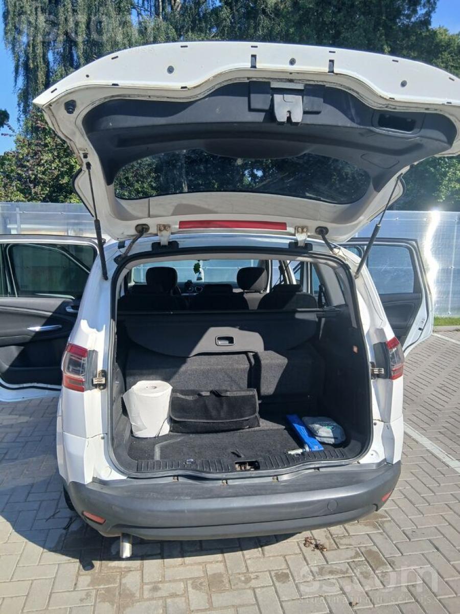 Balts Ford S-Max 2013 Rīga, ar dzinēja tilpumu 2.00 L un nobraukumu 363 tūkst. km par 2700 €, foto 12 vietnē AUTOMOTO.COM.LV