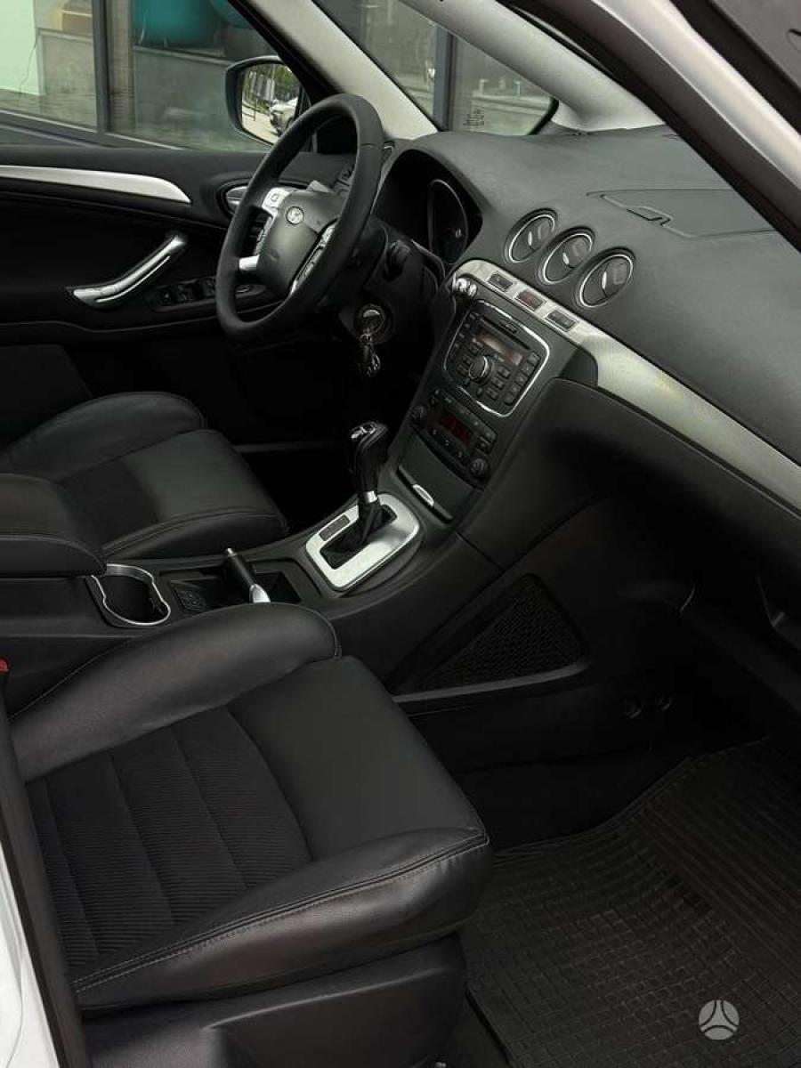 White Ford S-Max 2013 in Klaipeda, with an engine capacity of 0.00 L and mileage of 274 thousand km for 4550 €, photo 12 on AUTOMOTO.COM.LV