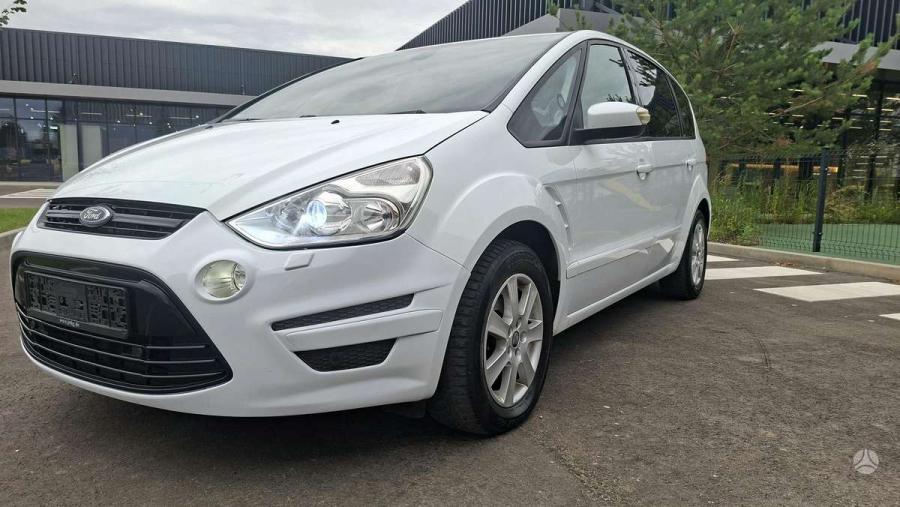 Balts Ford S-Max 2013 Kauņa, ar dzinēja tilpumu 2.00 L un nobraukumu 318 tūkst. km par 4850 €, foto 1 vietnē AUTOMOTO.COM.LV