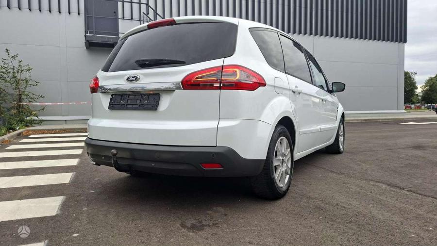 Balts Ford S-Max 2013 Kauņa, ar dzinēja tilpumu 2.00 L un nobraukumu 318 tūkst. km par 4850 €, foto 7 vietnē AUTOMOTO.COM.LV