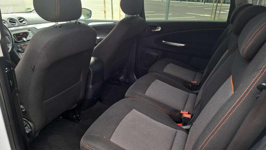 Balts Ford S-Max 2013 Kauņa, ar dzinēja tilpumu 2.00 L un nobraukumu 318 tūkst. km par 4850 €, foto 15 vietnē AUTOMOTO.COM.LV