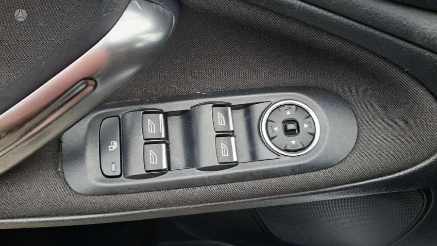 Balts Ford S-Max 2013 Kauņa, ar dzinēja tilpumu 2.00 L un nobraukumu 318 tūkst. km par 4850 €, foto 20 vietnē AUTOMOTO.COM.LV