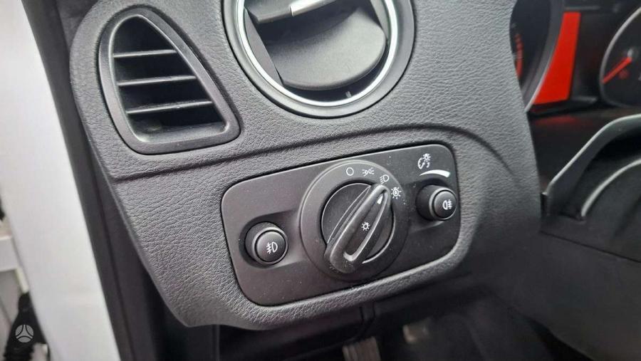 Balts Ford S-Max 2013 Kauņa, ar dzinēja tilpumu 2.00 L un nobraukumu 318 tūkst. km par 4850 €, foto 21 vietnē AUTOMOTO.COM.LV