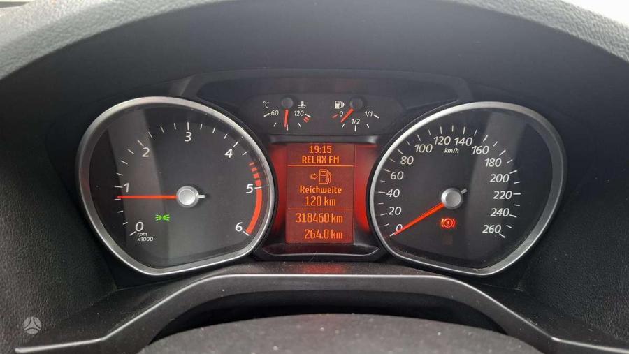 Balts Ford S-Max 2013 Kauņa, ar dzinēja tilpumu 2.00 L un nobraukumu 318 tūkst. km par 4850 €, foto 22 vietnē AUTOMOTO.COM.LV