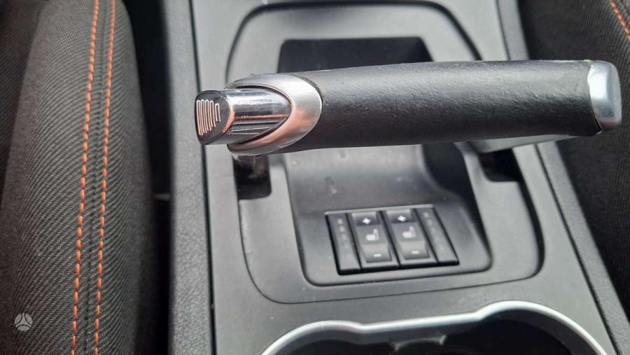 Balts Ford S-Max 2013 Kauņa, ar dzinēja tilpumu 2.00 L un nobraukumu 318 tūkst. km par 4850 €, foto 25 vietnē AUTOMOTO.COM.LV