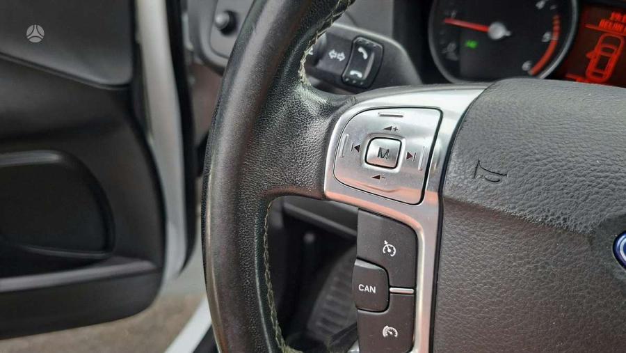 Balts Ford S-Max 2013 Kauņa, ar dzinēja tilpumu 2.00 L un nobraukumu 318 tūkst. km par 4850 €, foto 27 vietnē AUTOMOTO.COM.LV