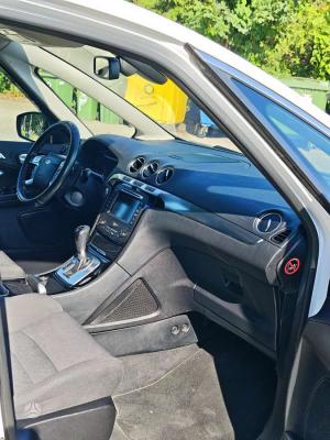 White Ford S-Max 2013 in Kaunas, with an engine capacity of 2.20 L and mileage of 232 thousand km for 5900 €, photo 8 on AUTOMOTO.COM.LV