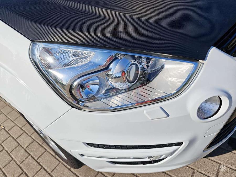 White Ford S-Max 2013 in Kaunas, with an engine capacity of 2.20 L and mileage of 232 thousand km for 5900 €, photo 17 on AUTOMOTO.COM.LV
