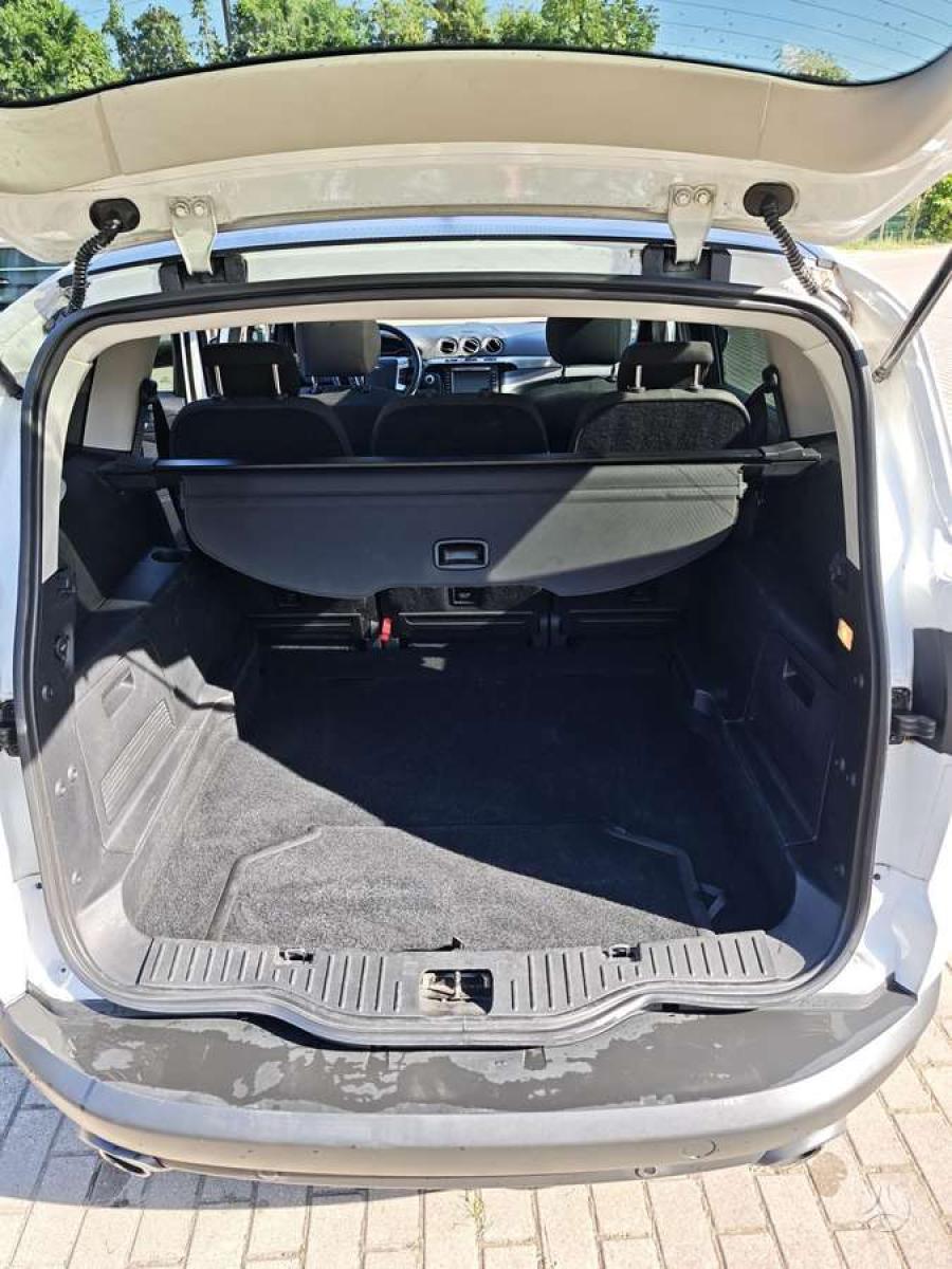 White Ford S-Max 2013 in Kaunas, with an engine capacity of 2.20 L and mileage of 232 thousand km for 5900 €, photo 18 on AUTOMOTO.COM.LV