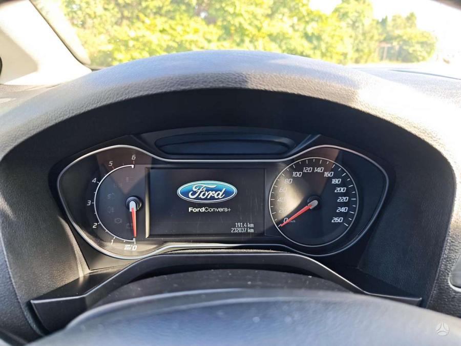 White Ford S-Max 2013 in Kaunas, with an engine capacity of 2.20 L and mileage of 232 thousand km for 5900 €, photo 21 on AUTOMOTO.COM.LV