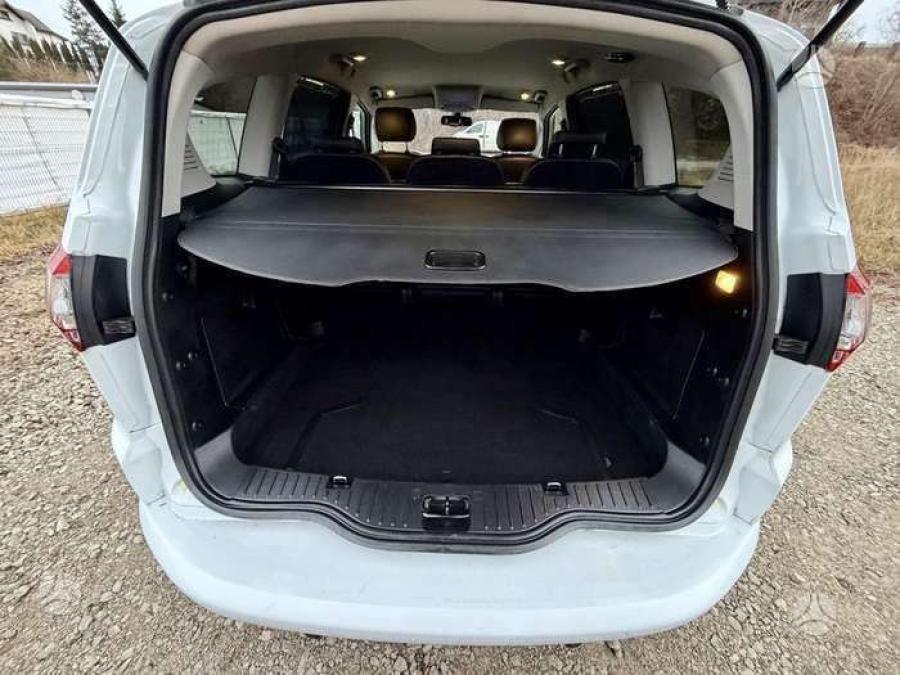 White Ford S-Max 2013 in Siauliai, with an engine capacity of 2.20 L and mileage of 269 thousand km for 7950 €, photo 36 on AUTOMOTO.COM.LV