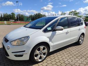 White Ford S-Max 2013 in Jelgava, with an engine capacity of 2.00 L and mileage of 304 thousand km for 4490 €, photo  on AUTOMOTO.COM.LV