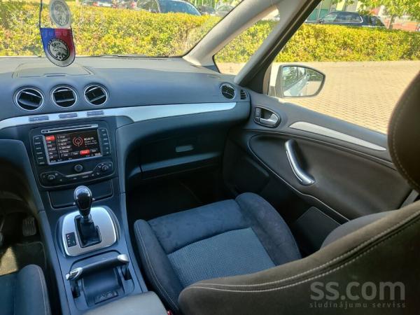 White Ford S-Max 2013 in Jelgava, with an engine capacity of 2.00 L and mileage of 304 thousand km for 4490 €, photo 11 on AUTOMOTO.COM.LV