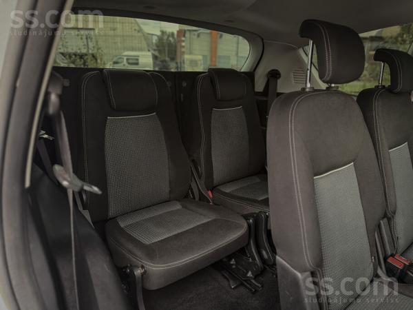 Ford S-Max 2013 Jelgava vietnē Balts Ford S-Max 2013 Jelgava, ar dzinēja tilpumu 2.00 L un nobraukumu 305 tūkst. km par 3790 €, foto 9 vietnē AUTOMOTO.COM.LV