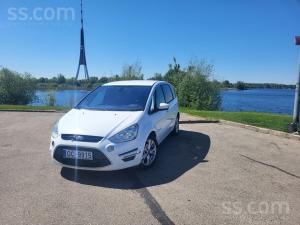 White Ford S-Max 2014 in Riga, with an engine capacity of 2.00 L and mileage of 235 thousand km for 4800 €, photo 5 on AUTOMOTO.COM.LV