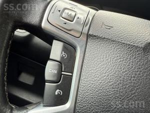 White Ford S-Max 2014 in Riga, with an engine capacity of 2.00 L and mileage of 235 thousand km for 4950 €, photo 17 on AUTOMOTO.COM.LV