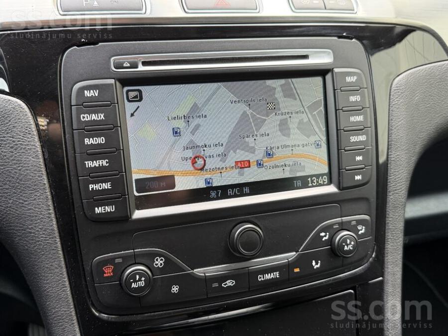 White Ford S-Max 2014 in Riga, with an engine capacity of 2.00 L and mileage of 235 thousand km for 4950 €, photo 21 on AUTOMOTO.COM.LV