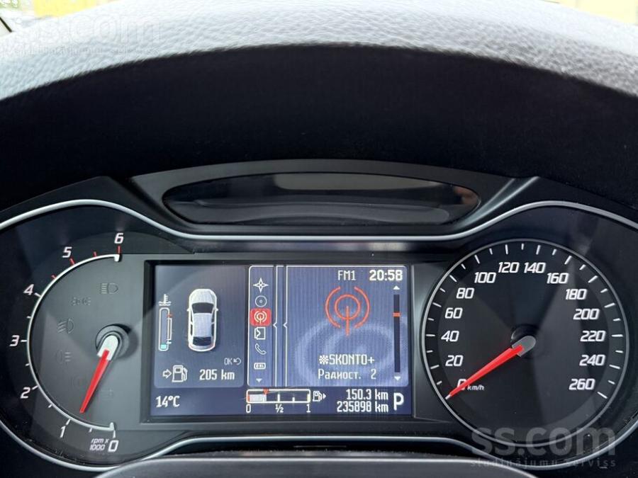 White Ford S-Max 2014 in Riga, with an engine capacity of 2.00 L and mileage of 235 thousand km for 4950 €, photo 24 on AUTOMOTO.COM.LV